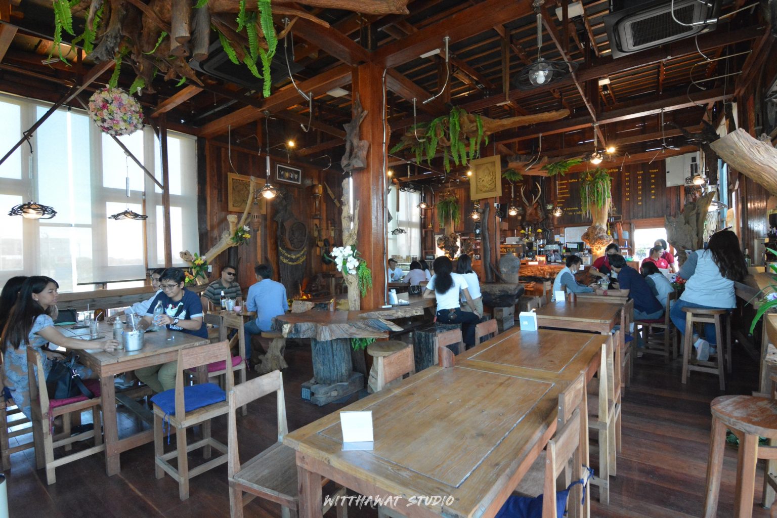 Anusorn Cafe ลาดกระบัง - MAC STORY